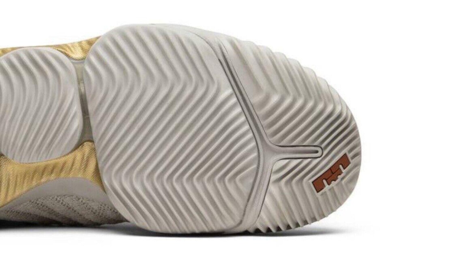 NEW Nike Lebron 16 HFR Harlem Fashion Row Sail BQ6583-100 Women Sz 8.5 ...