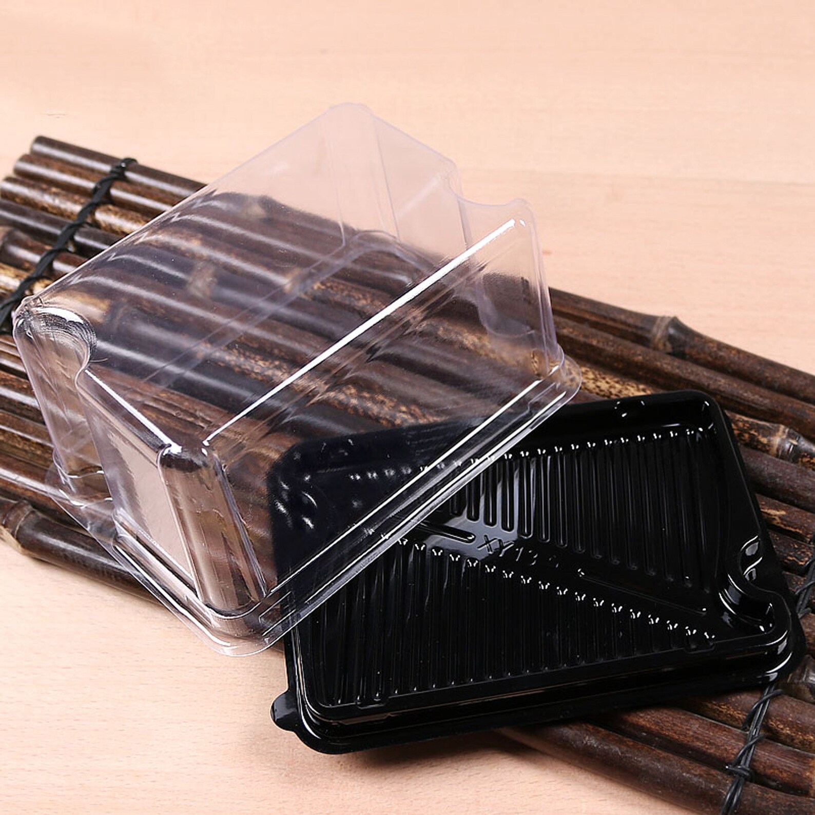 50 or 100 Food- Safe Box Shaped Takeaway Containers With Clear Flat Lid ...