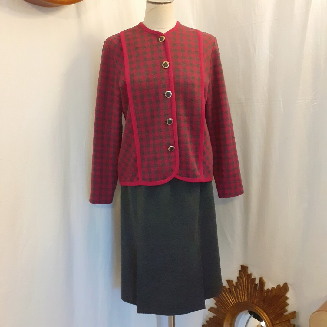 1970s Richard Stump Knitted Skirt and Jacket. Grey and Cerise Acrylic ...