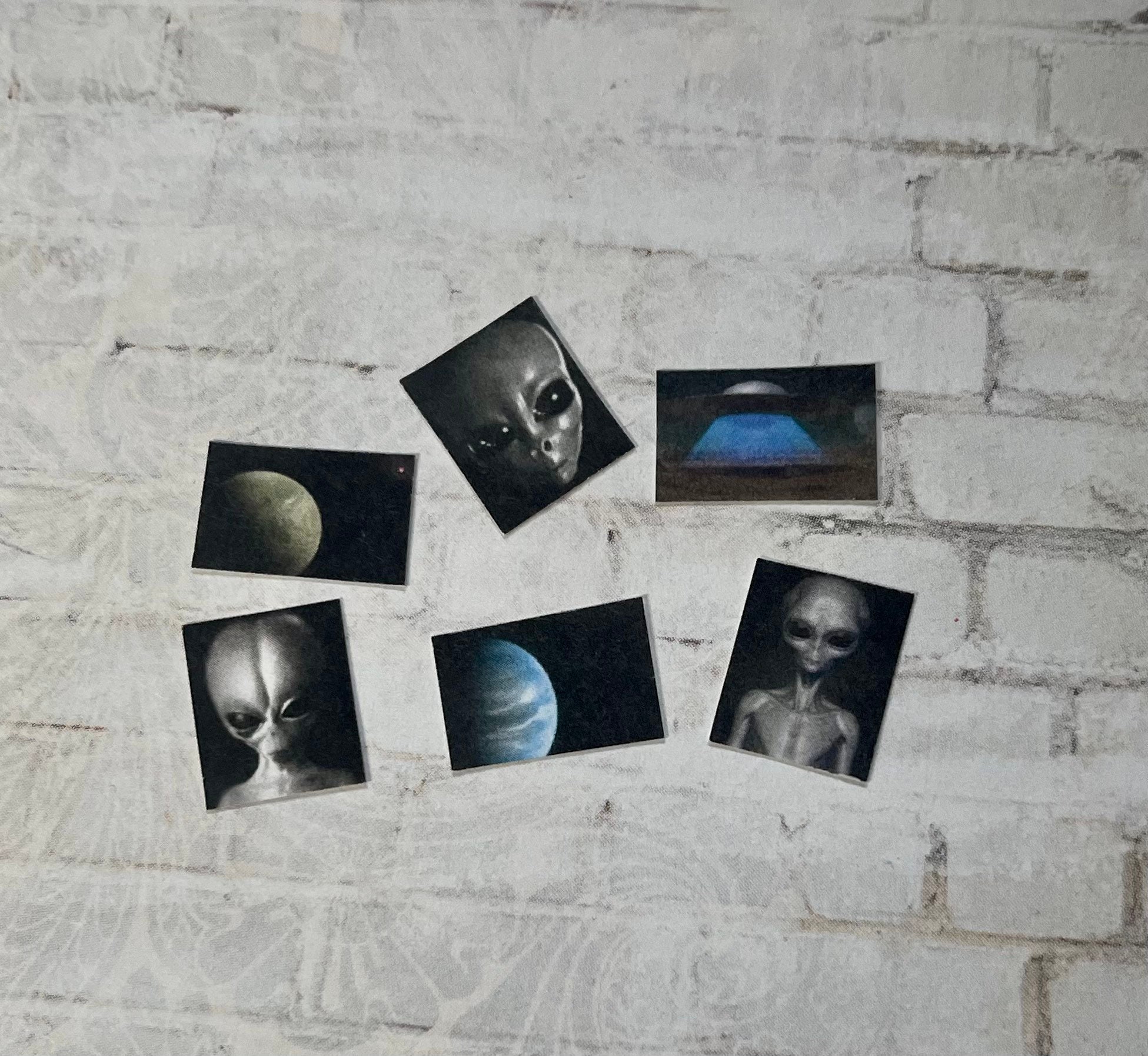 6 Pc Alien Photos - This is Not Life Size. - Etsy