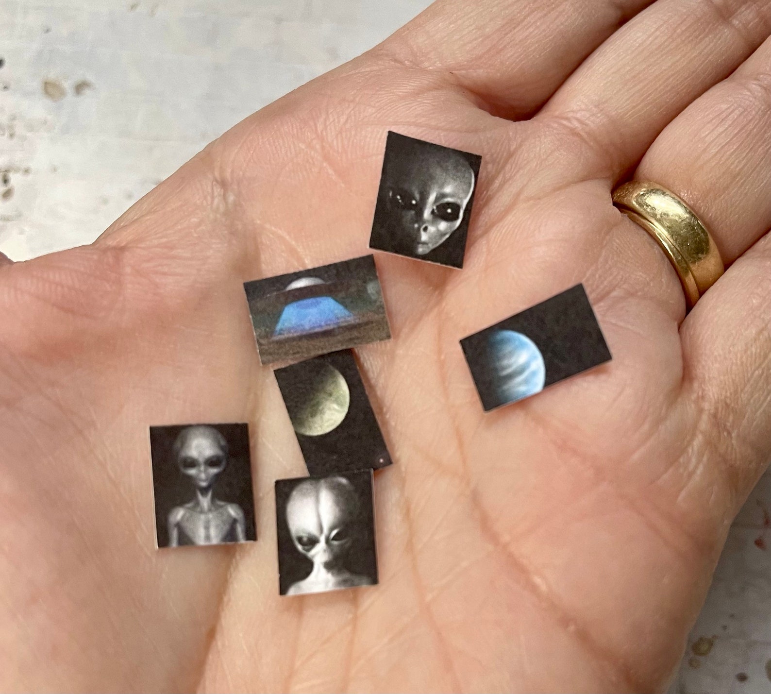 6 Pc Alien Photos - This is Not Life Size. - Etsy