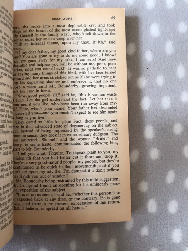 Vintage 1970s Signet Classics Paperback Edition of Hard Times by ...