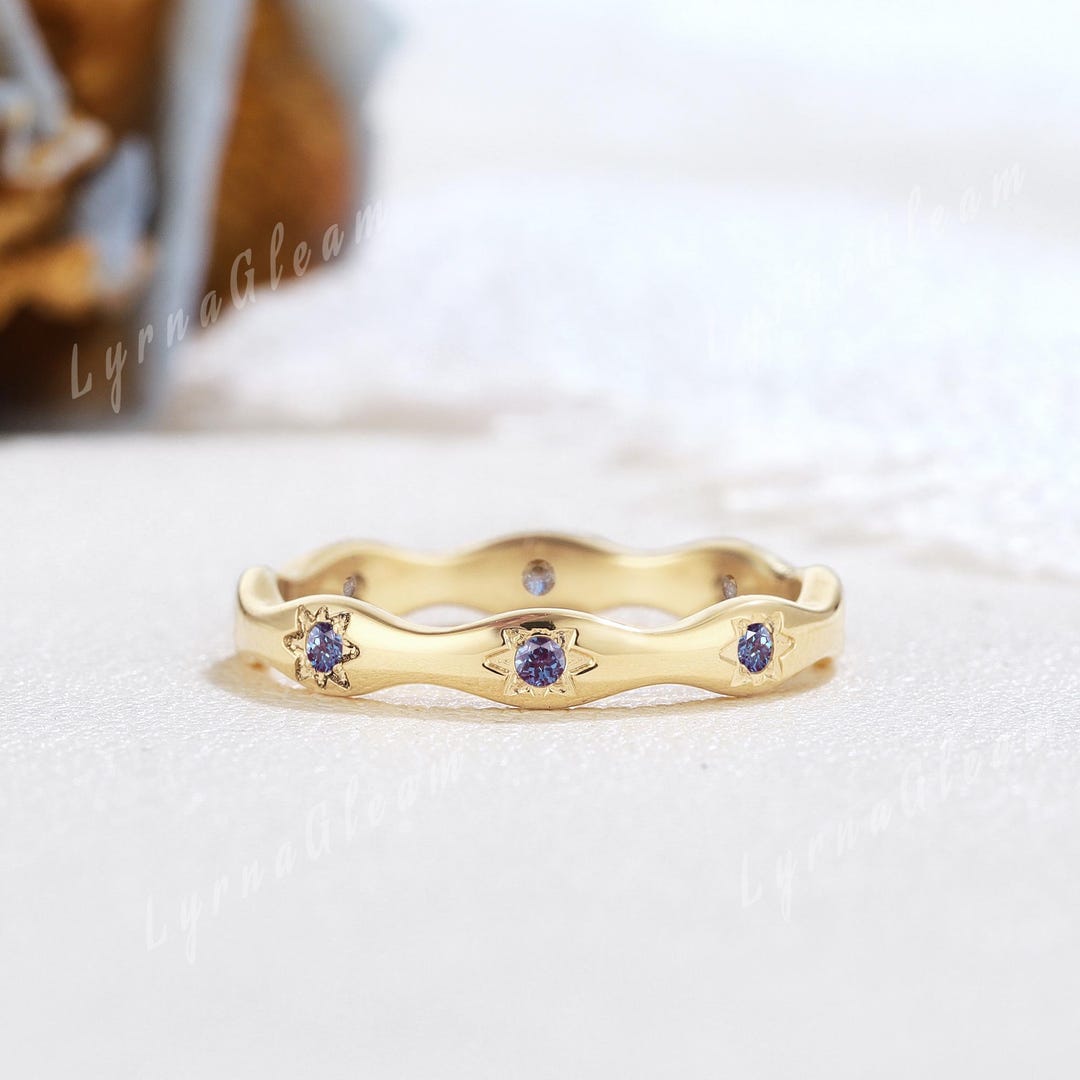 Minimalist Alexandrite Wedding Band Wiggle Ring Yellow Gold Sun Ring Alexandrite Chevron Ring ...