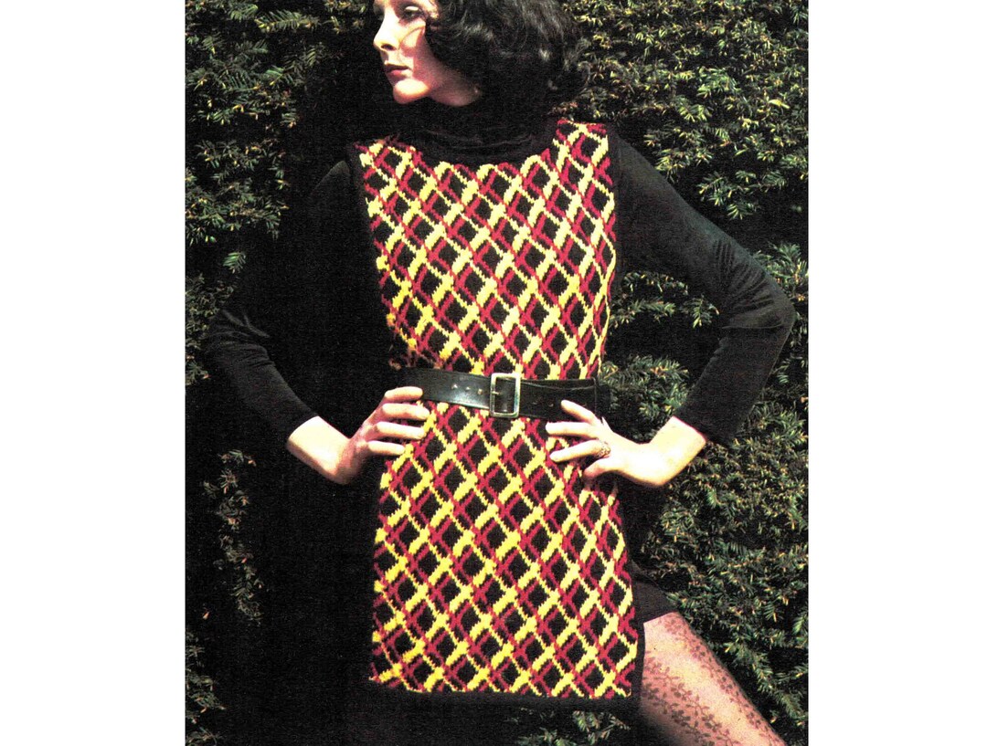 Digital Tartan Tabard Women's Knitting Pattern 1970's Sleeveless Jerkin ...