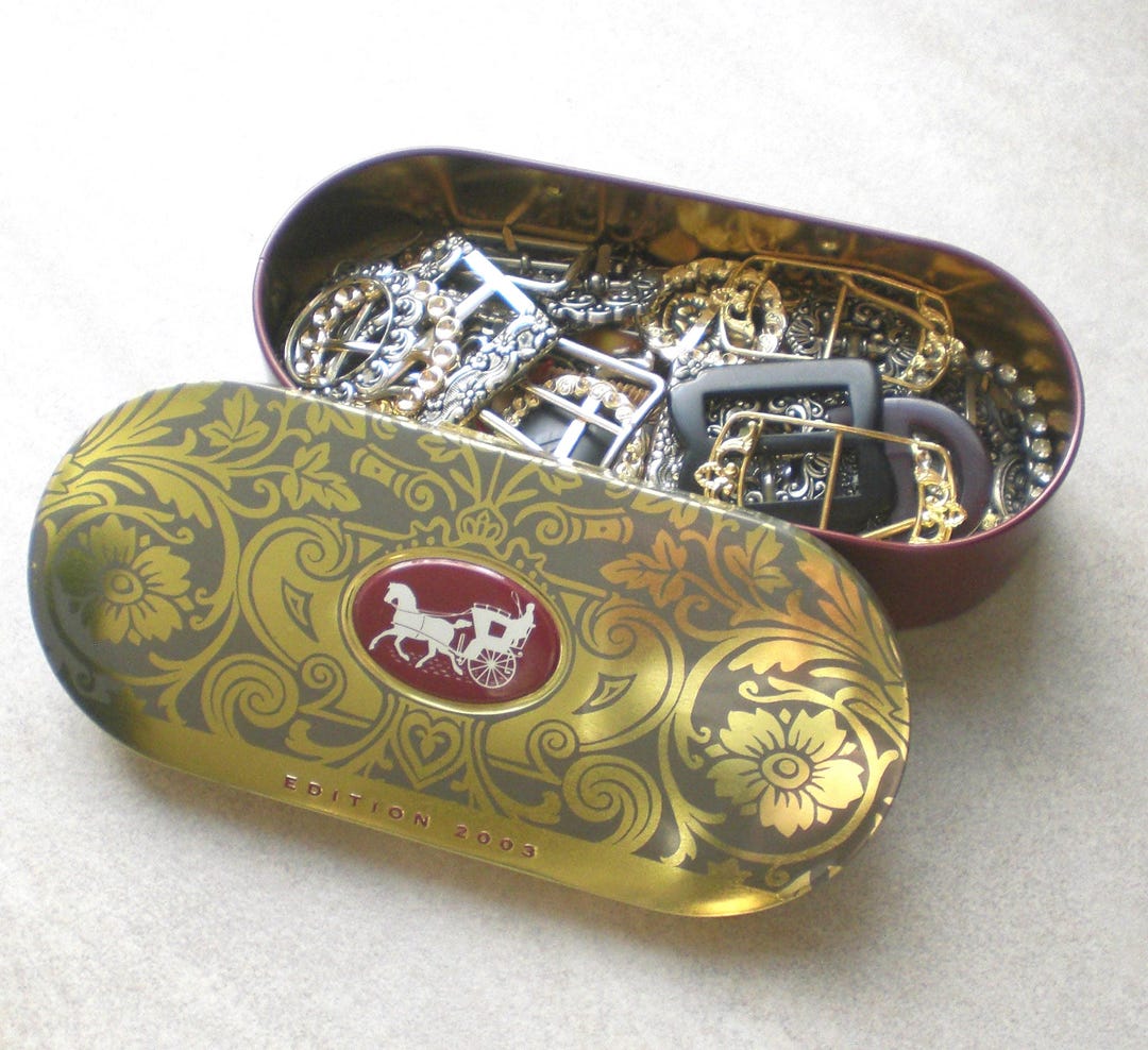 32 Belt Buckles Set Antique and Modern Belt Buckles Motif Buckles ...