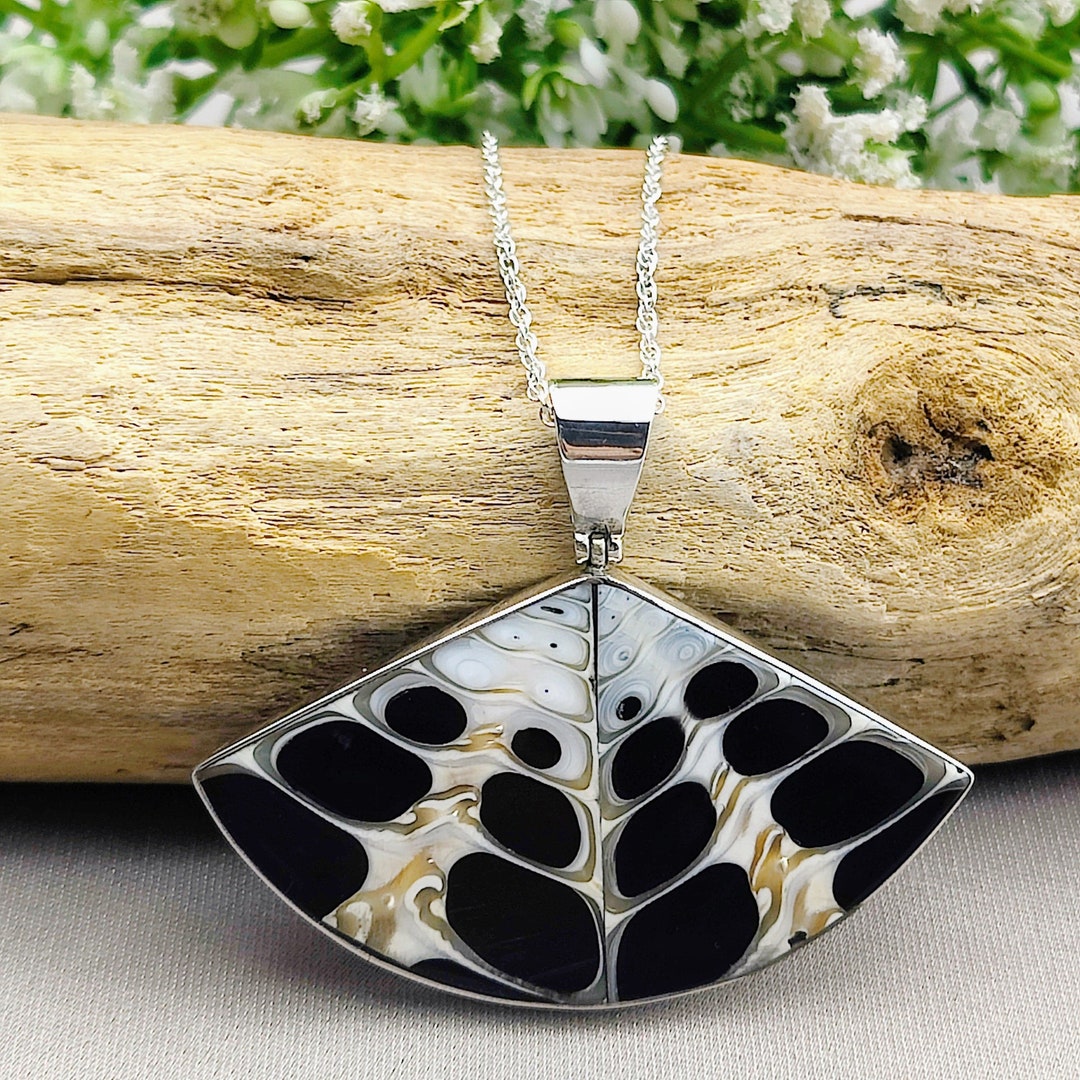 Seashell Pendant, Black Medium Fan Troca in Sterling Silver - Etsy