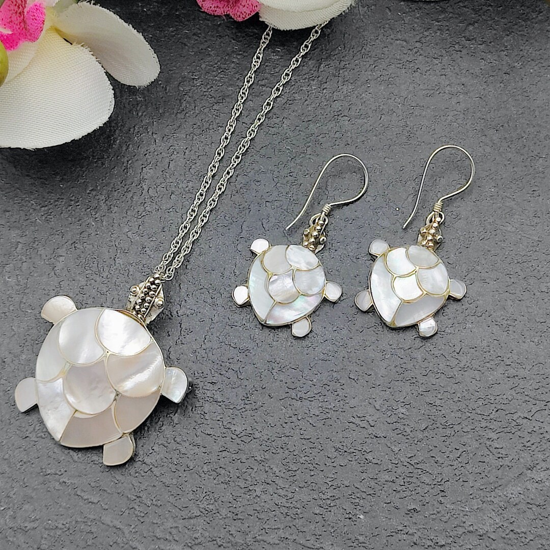 Mother of Pearl Turtle Pendant and Earrings Set | Reversible Brooch ...