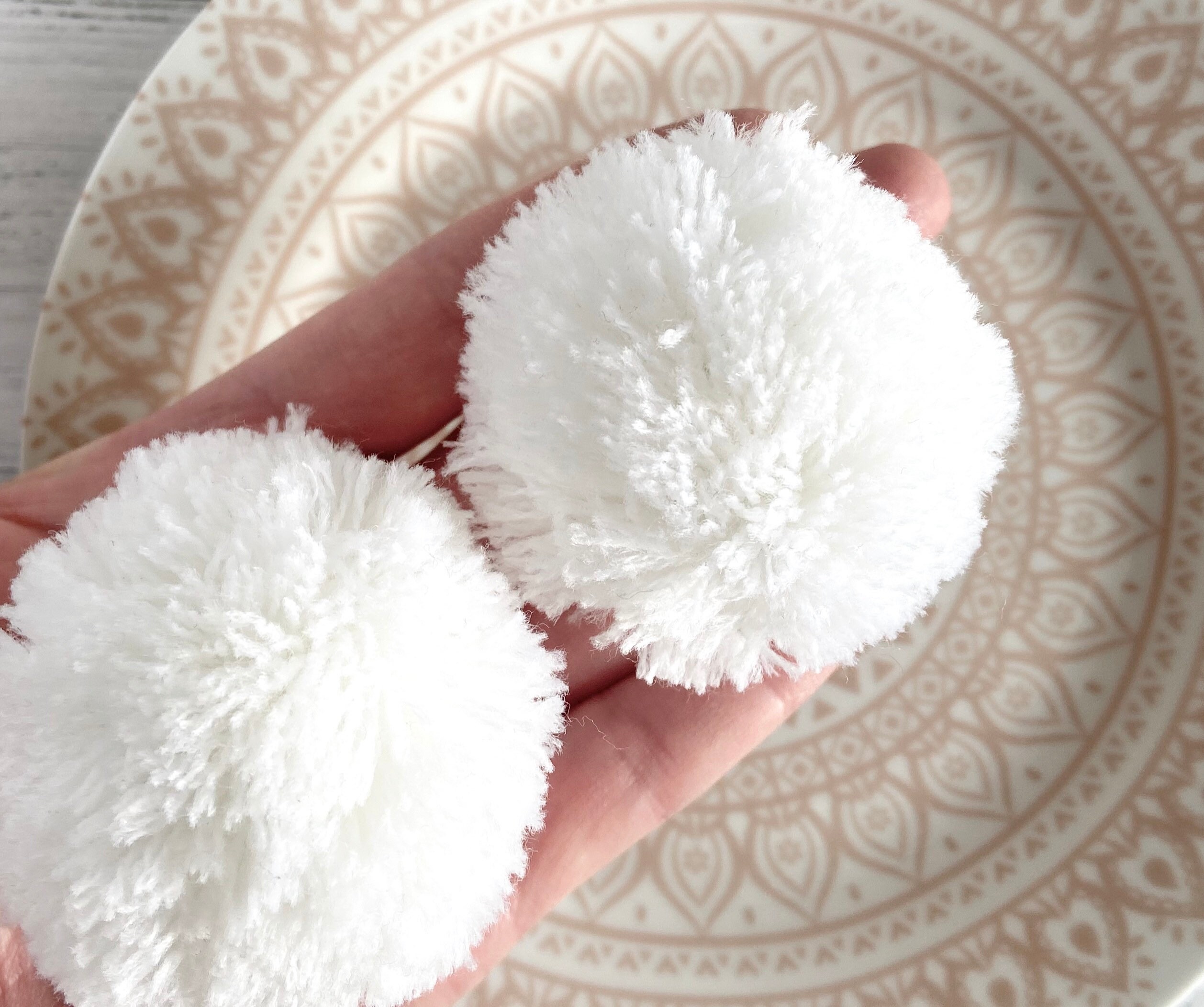 3 Loose Wool Bobbles 5.5 Cm Pompom White Bobbles White - Etsy UK