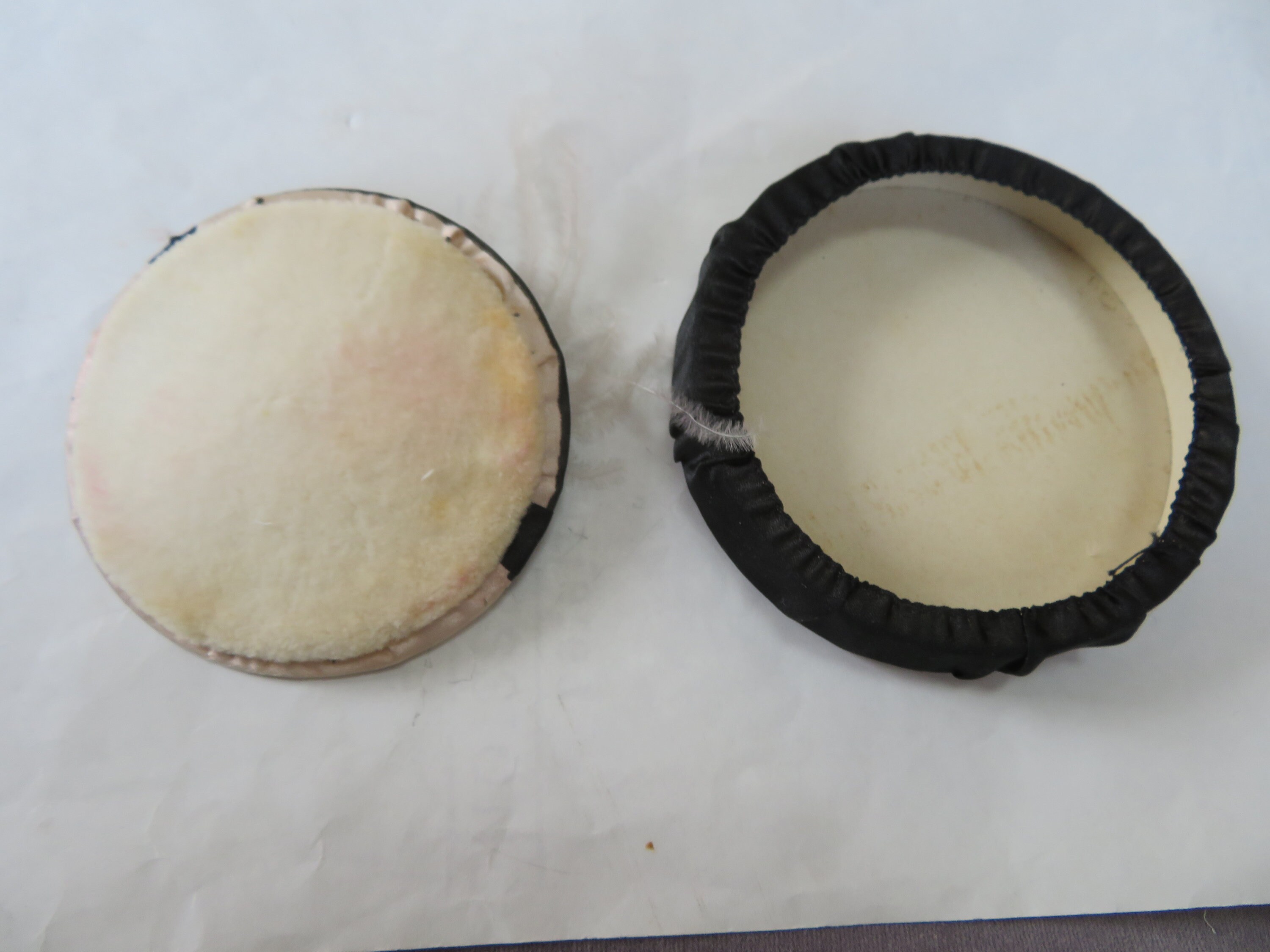 1920s Flapper Face Powder Box , Silk Covered Thin Cardboard & Possibly ...