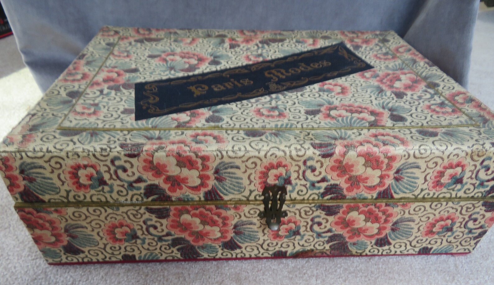 1930s Large French Child's Millinery Box to Make Hats for a Doll, PARIS ...