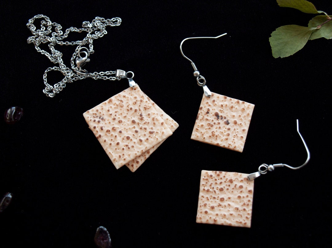 Matzah Jewelry Set, Judaica Miniature Food Pendant, Hebrew Dangle ...