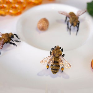 Realistic Fake Bee Figurine, Honeybee Miniature, Plant Decorations Set ...