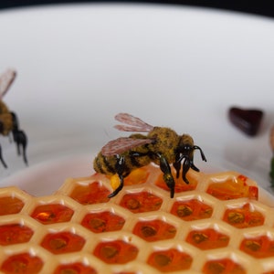 Realistic Fake Bee Figurine, Honeybee Miniature, Plant Decorations Set ...