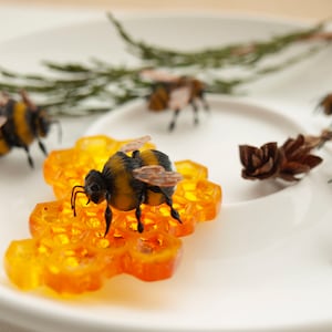 Realistic Bumble Bee Figurine, Apiary Gift Collection, Bumblebee ...