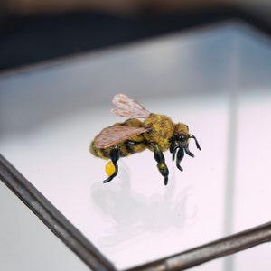 Realistic Fake Bee Figurine, Honeybee Miniature, Plant Decorations Set ...