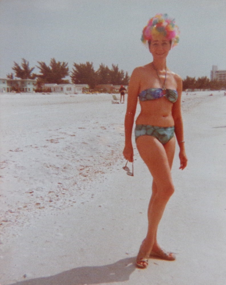 If You Got It Flaunt It Sexy Older Woman Poses On The Beach Etsy