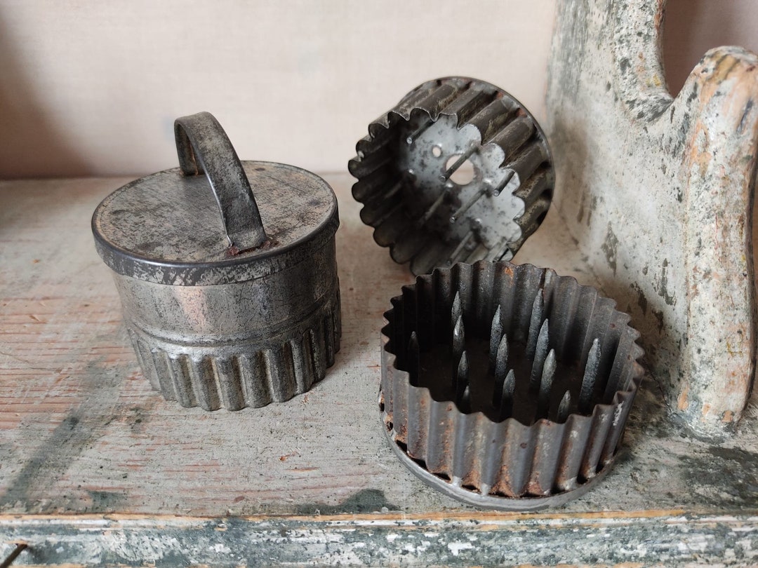 Set of 3 Vintage Cookie Cutters, Round Cookie Cutters, Baking Cups ...