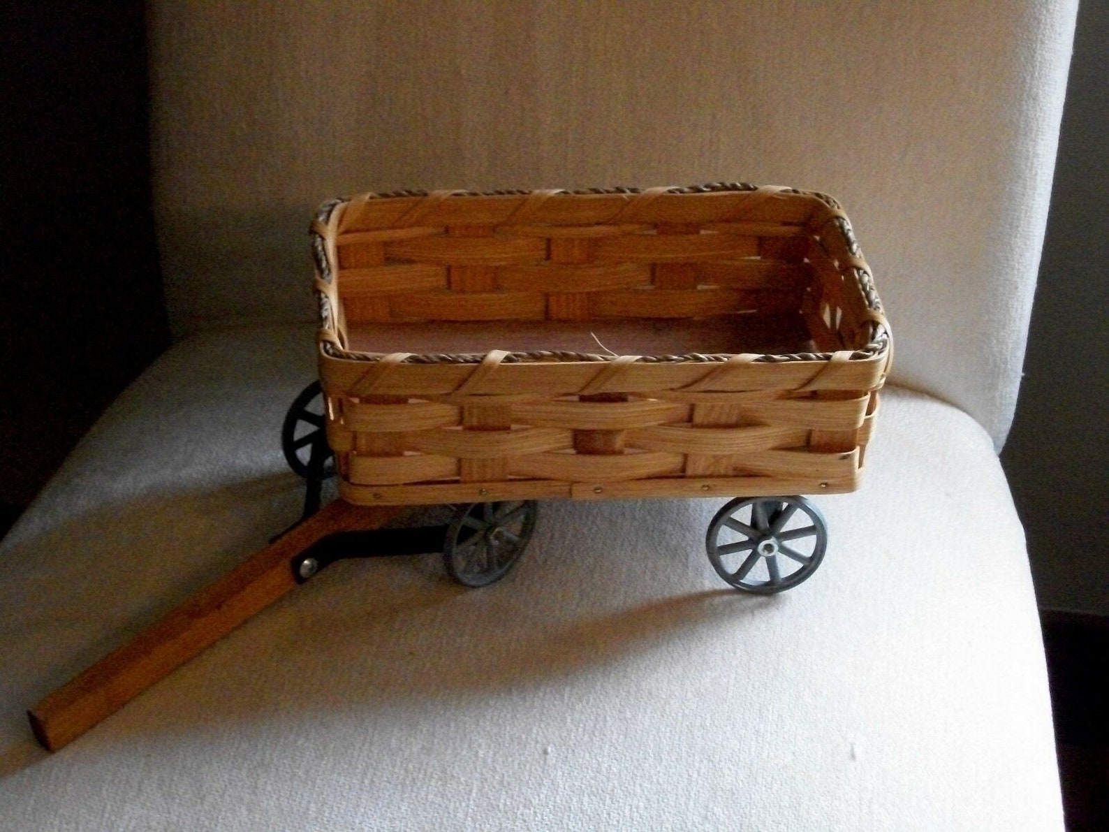 Wagon Amish Made Plain Reed With Metal Wheels - Etsy UK