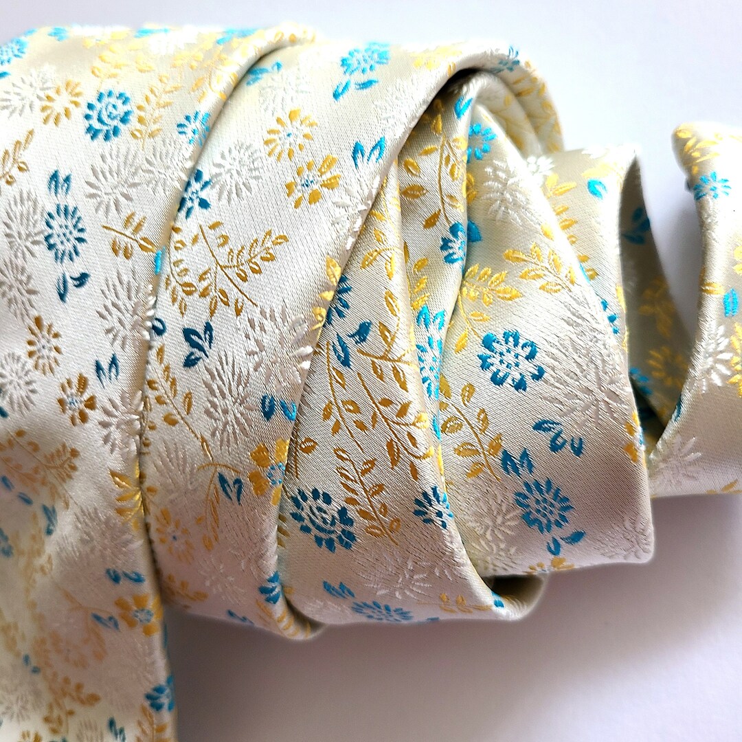 Le Chateau WHITE SILK TIE Cream White Yellow Teal Blue Floral Design ...