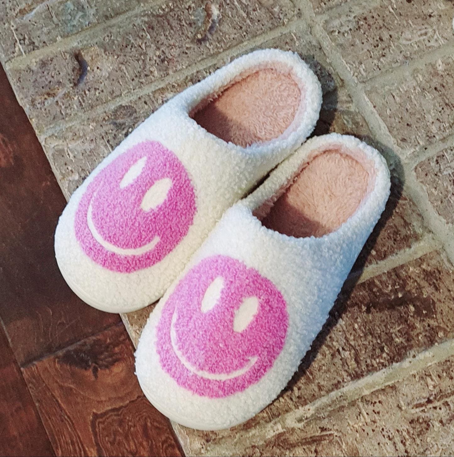 Stay Cozy Winter With Happy Face Slippers! Soft, Unisex, and Perfect ...