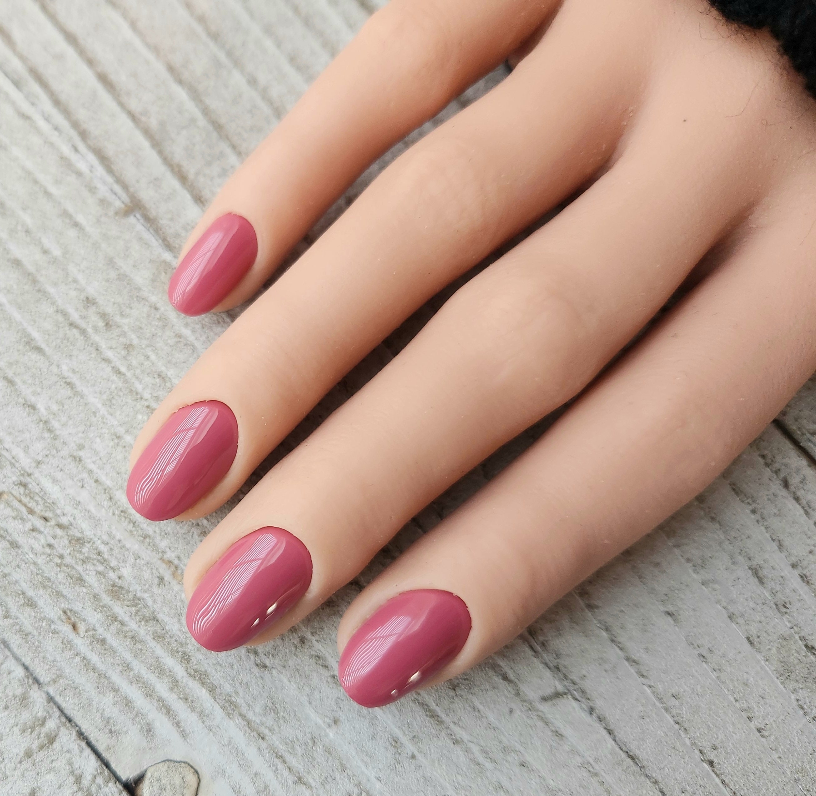 Light Pink Round Acrylic Nails