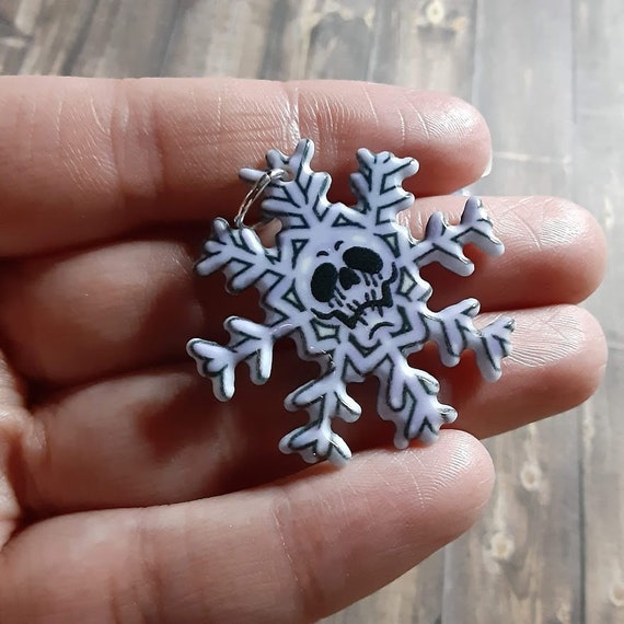 Gothic Christmas Skull Snowflake Double Sided Charm by Werk It Girl ...