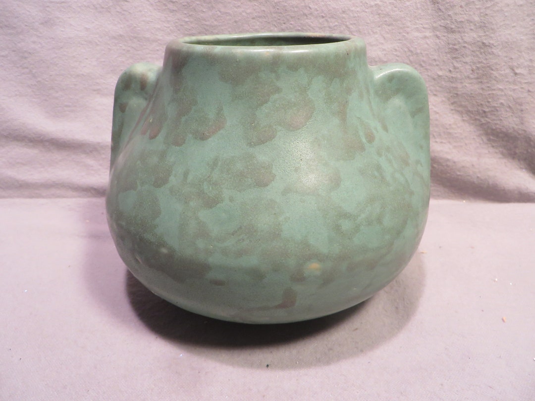 Vintage Brush Mccoy Matte Green Art Pottery Fawn Vase #716 in Vellum ...