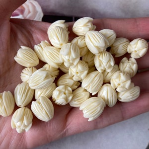 Resin Jasmine Flower Beads,carved Hawaiian Pikake Beads , Jewelry ...