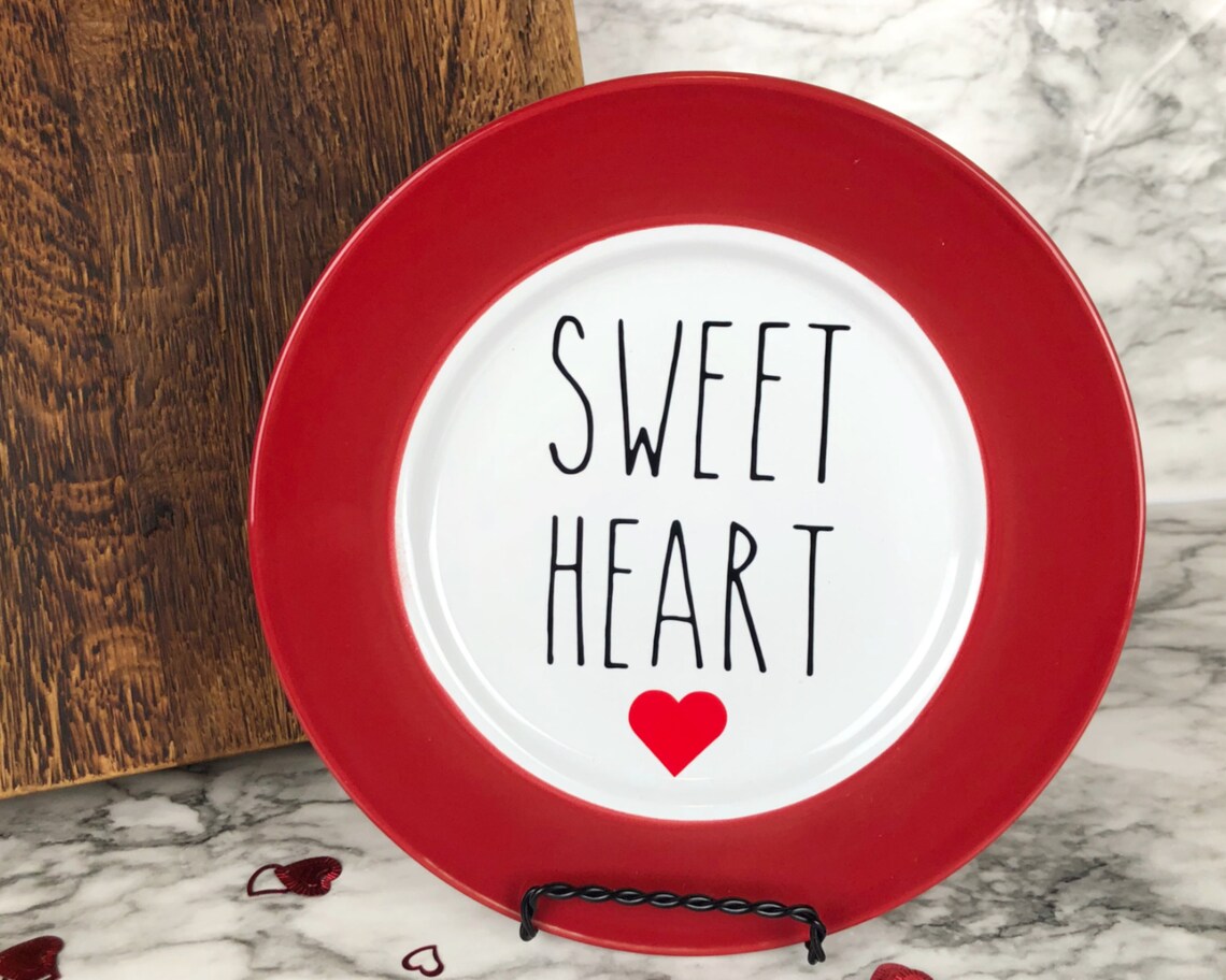 Set of 3 Farmhouse Valentine's Day Plates/valentine's - Etsy