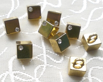 Eyelet Button - Etsy