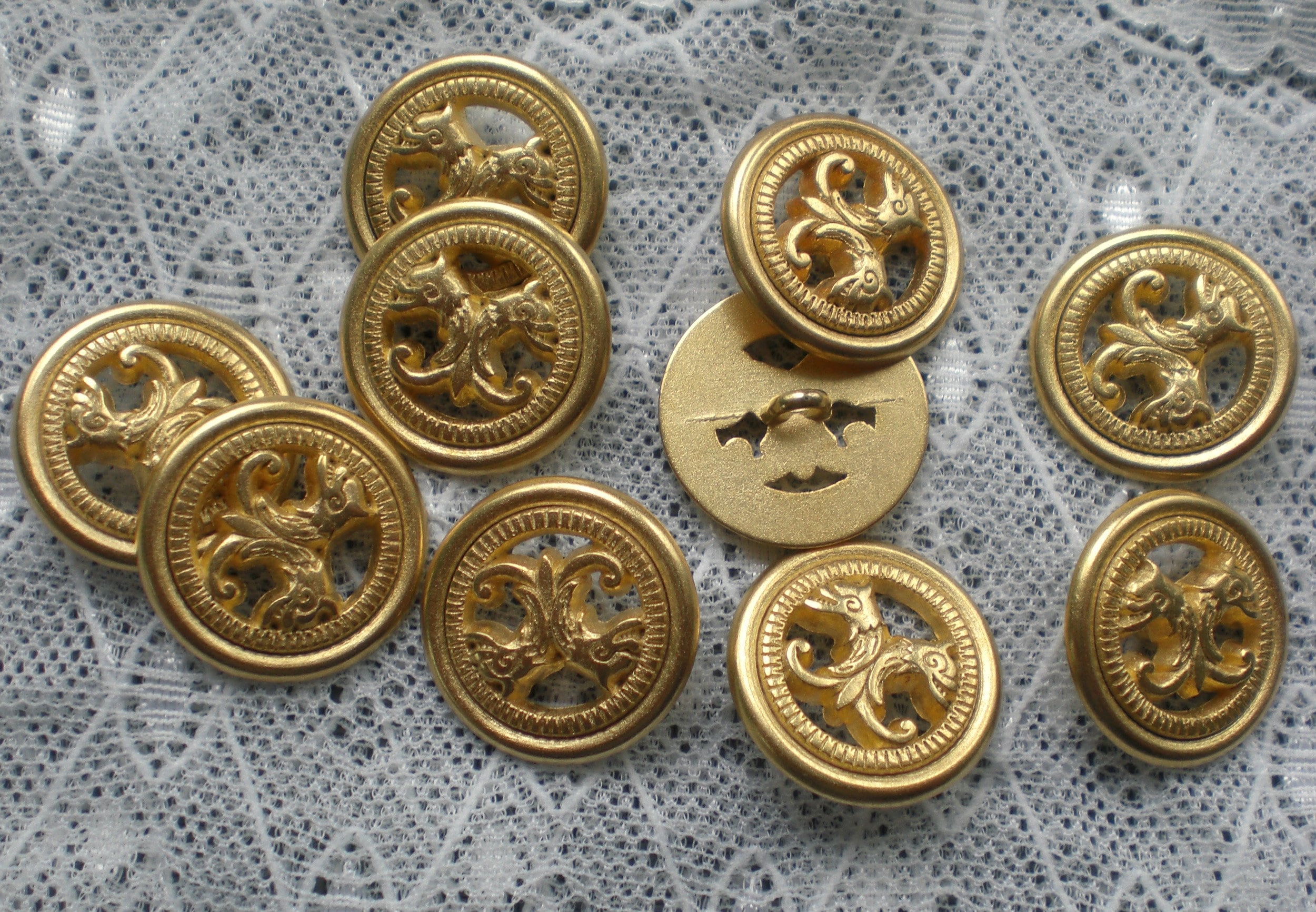 10 Massive Metal Buttons Shank Buttons Vintage Buttons Motif Buttons 22 ...