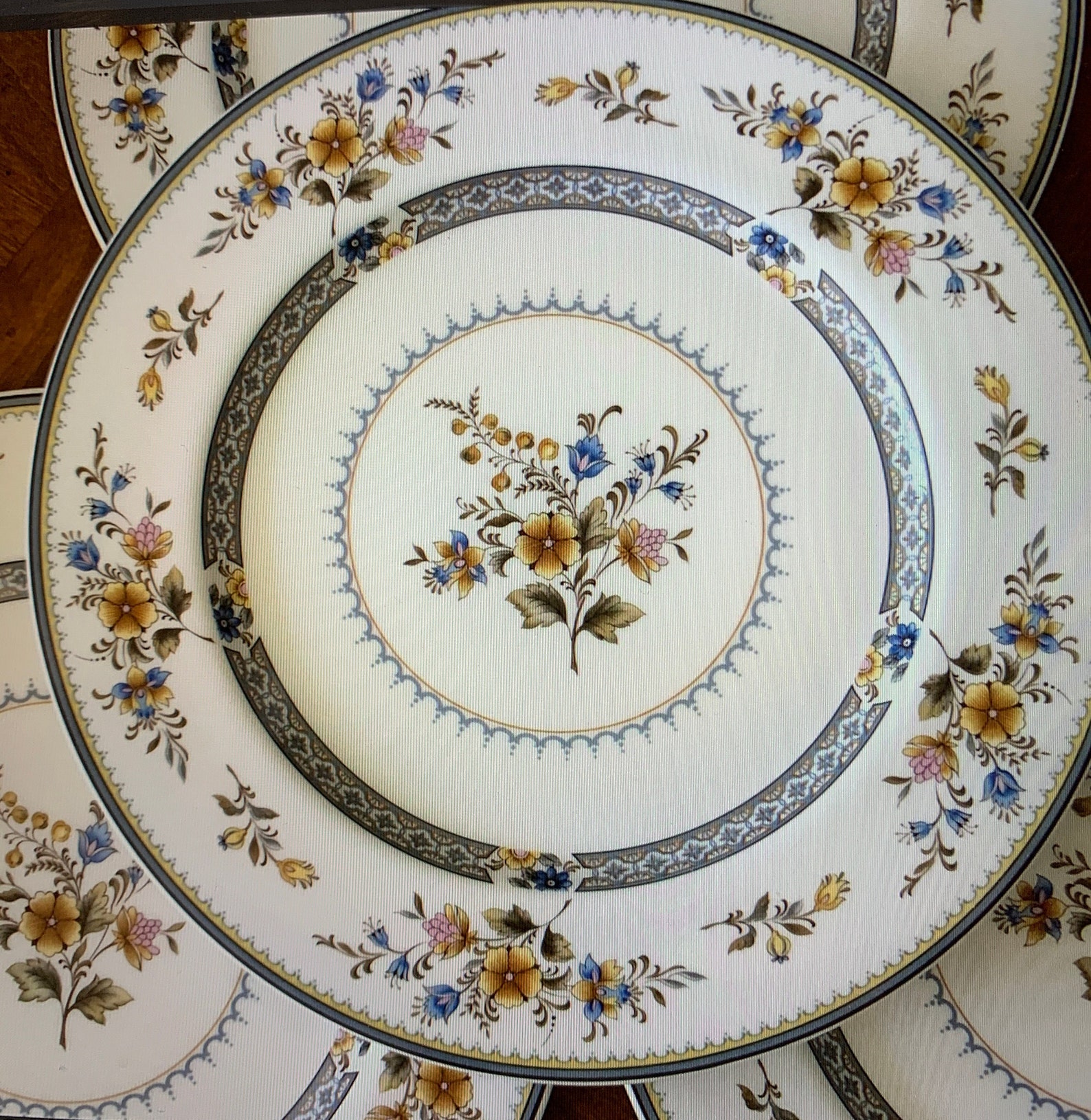 Mikasa Dinner Plates "chippendale" Pattern A1-190 - Bone China - Etsy