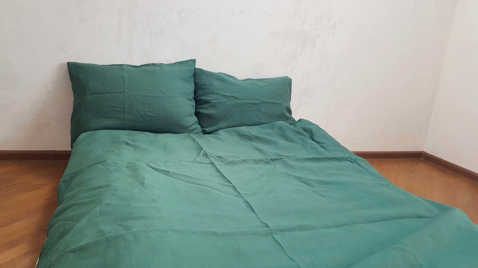 Emerald LINEN SHEET Green Linen Sheet Natural Bedding | Etsy