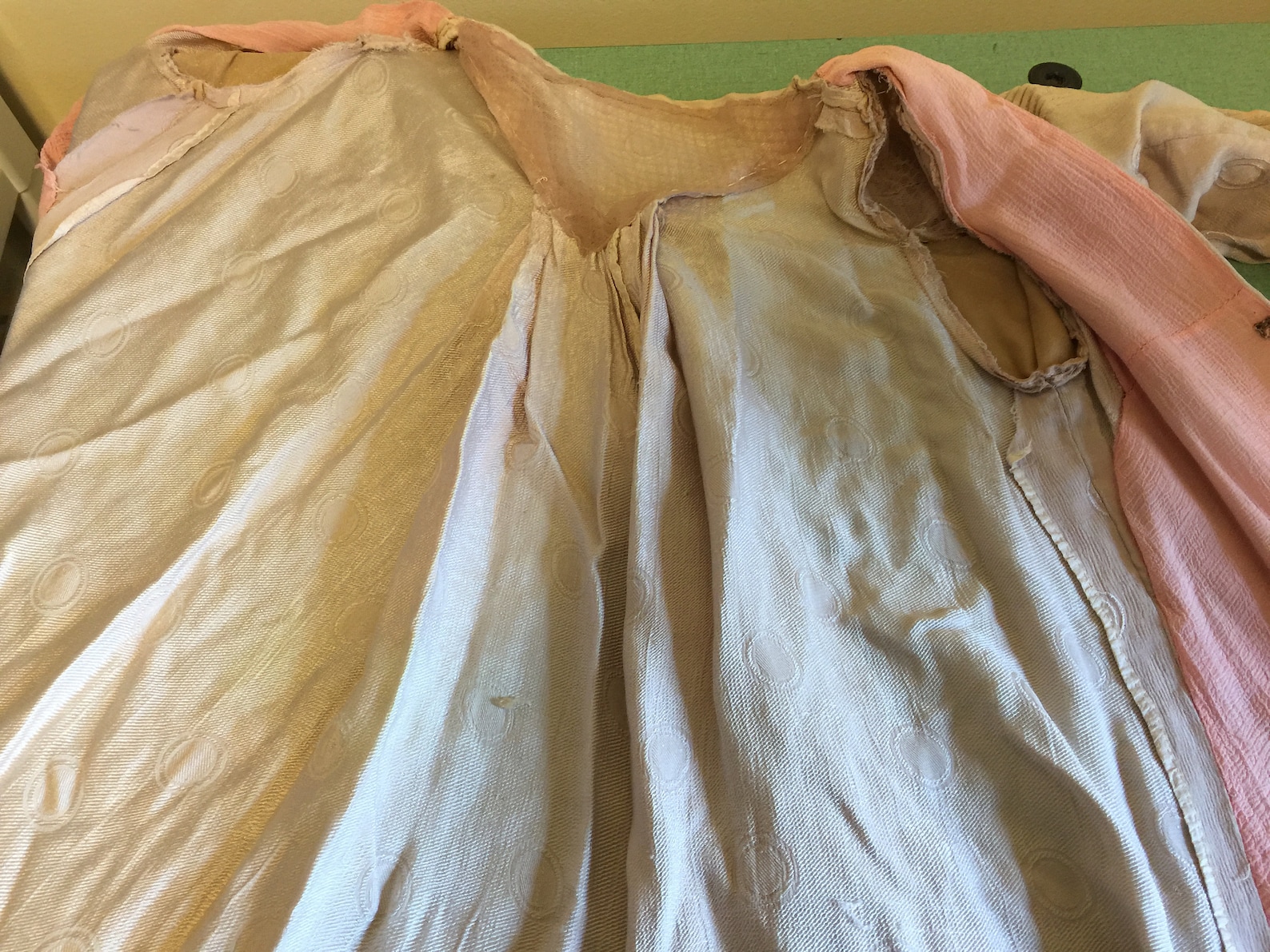 EDWARDIAN WRAPPER BEIGE Silk With Pink Tucked Sleeves and a Wateau Back ...