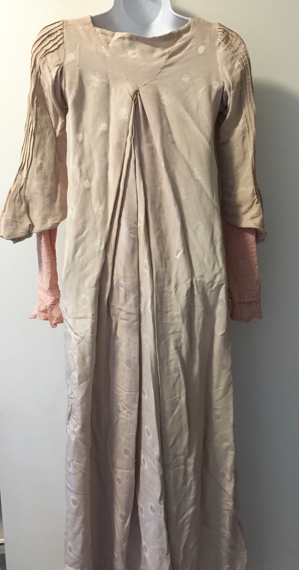 EDWARDIAN WRAPPER BEIGE Silk With Pink Tucked Sleeves and a Wateau Back ...