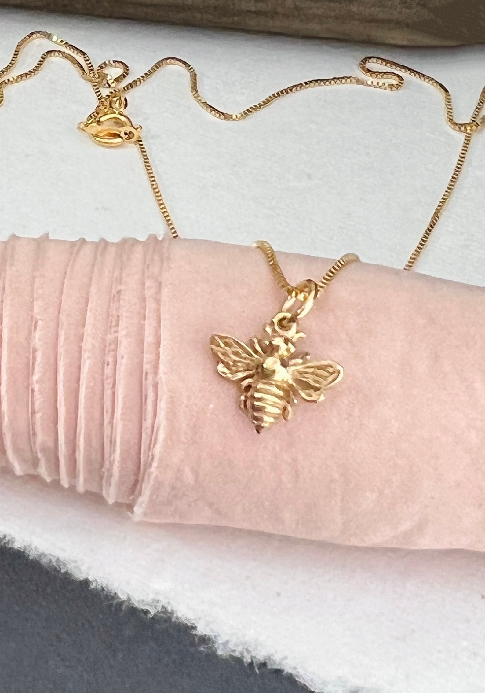 Dainty Bee Necklace Tiny Silver Rose or Gold Bee Jewelry - Etsy