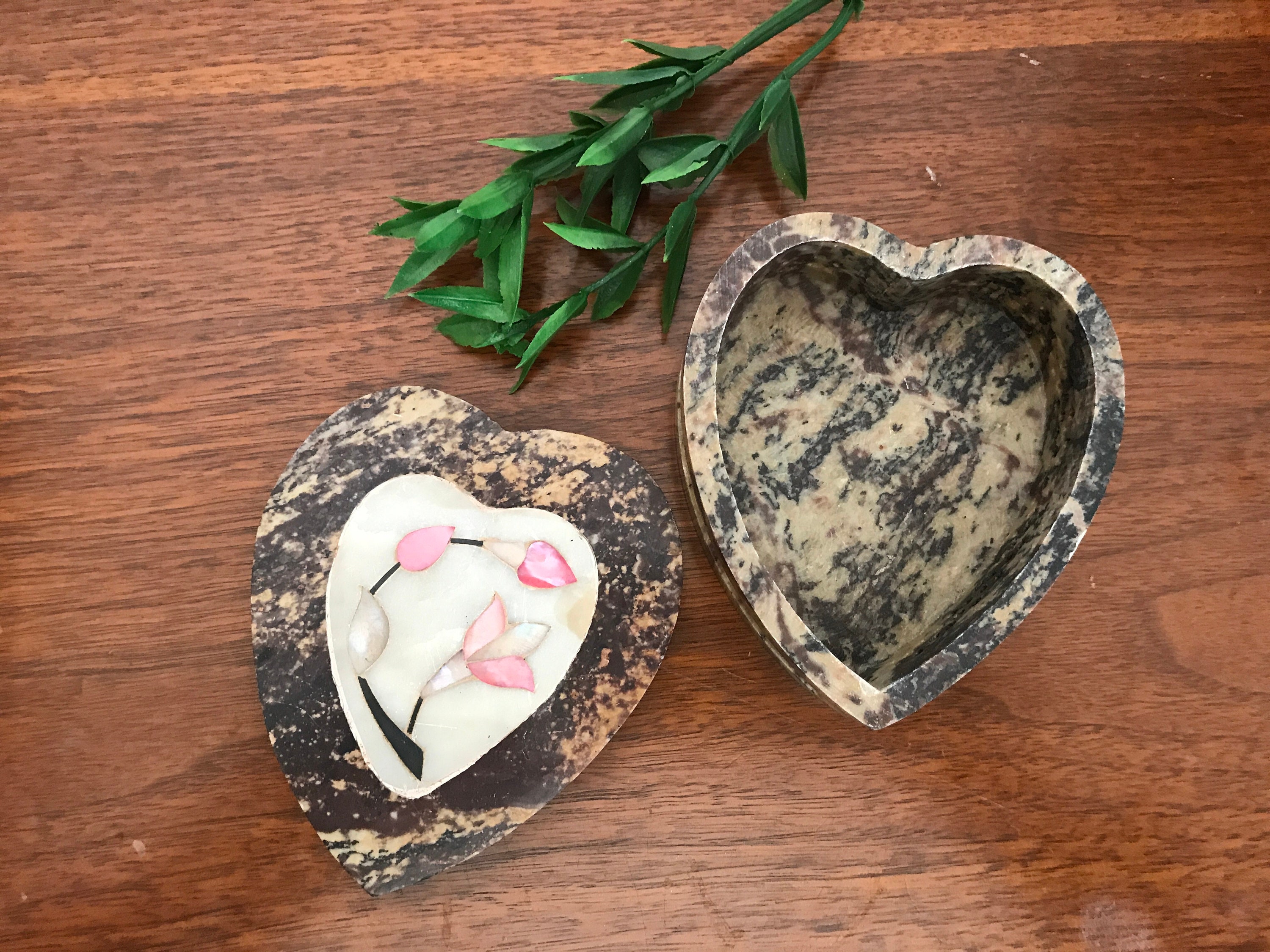 Boîte sculptée de babiole de pierre à savon avec le couvercle | Etsy