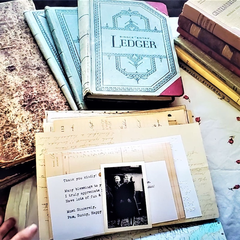 Hand Ephemera Vintage - Etsy