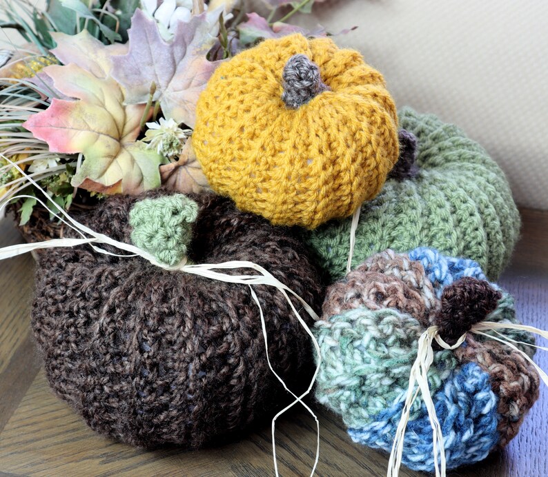 Crochet pumpkin pattern for these colorful richly textured | Etsy