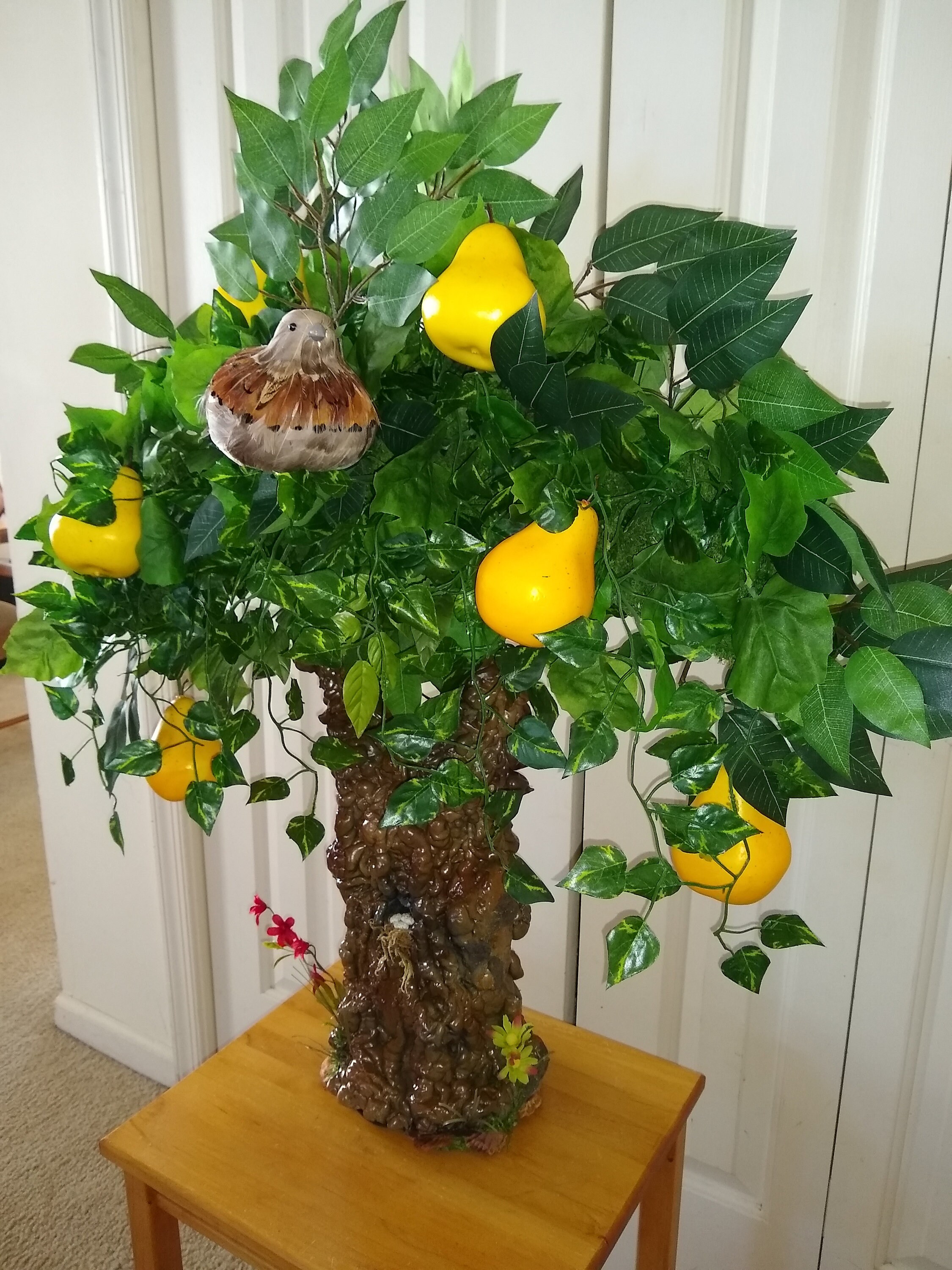 Partridge in a Pear Tree. Christmas Centerpiece Folk Art. Christmas ...