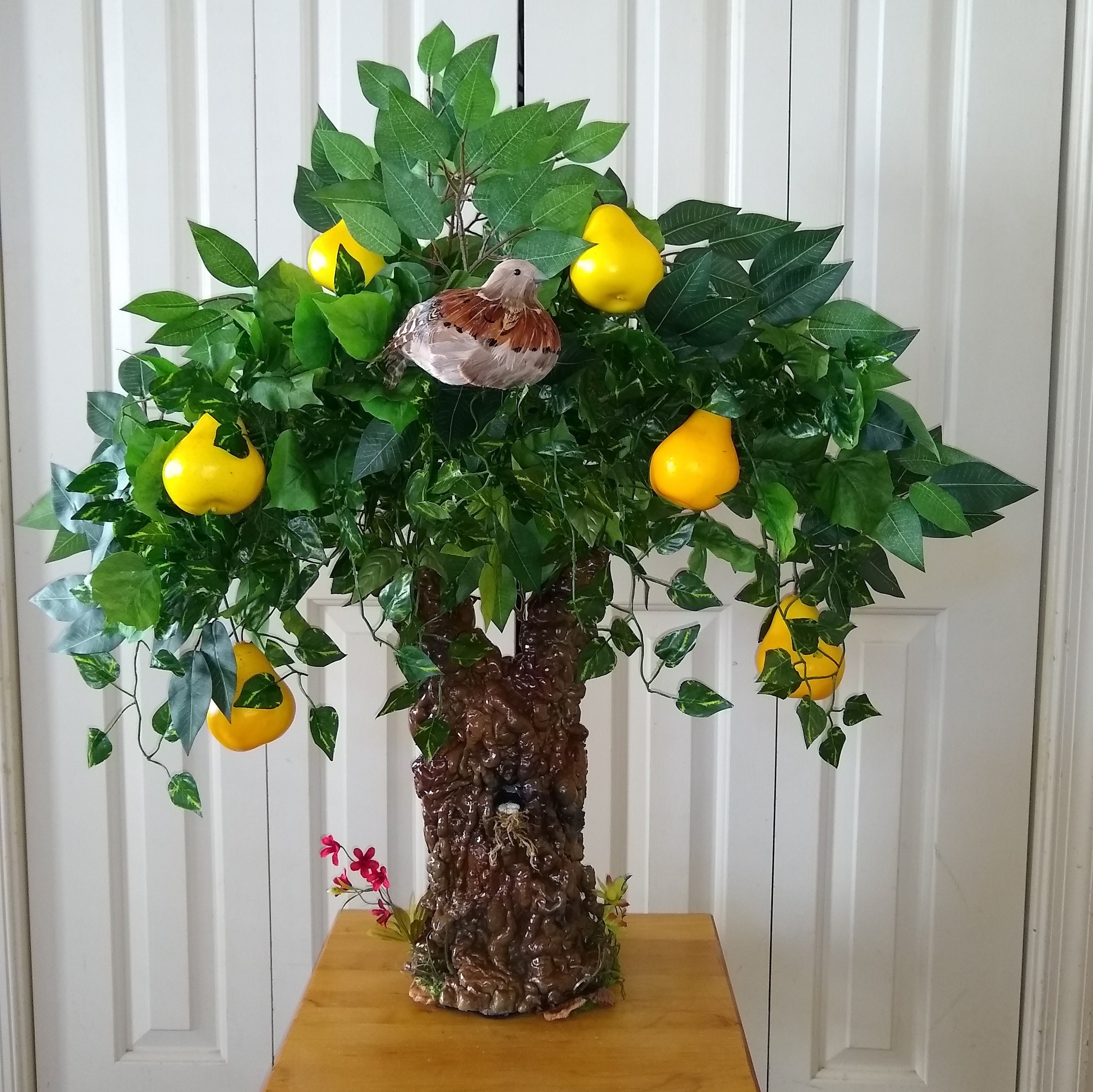 Partridge in a Pear Tree. Christmas Centerpiece Folk Art. Christmas ...