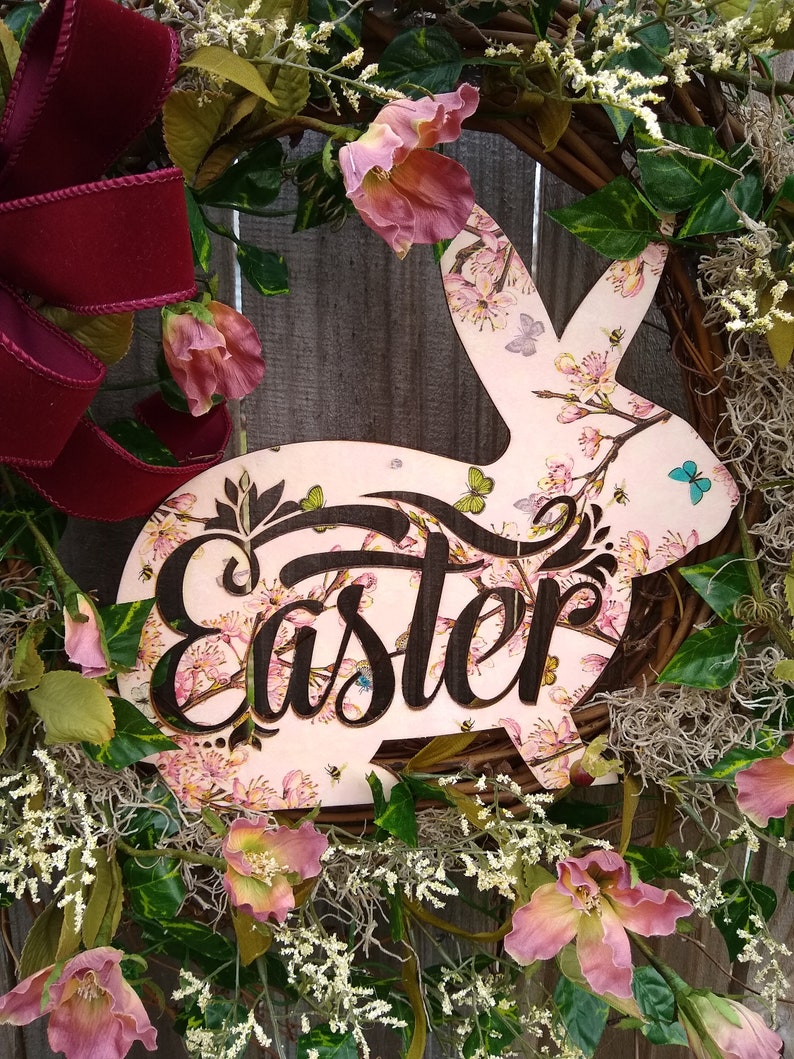 Spring Grapevine Easter Bunny Wreath. Vintage Floral Easter Wreath ...