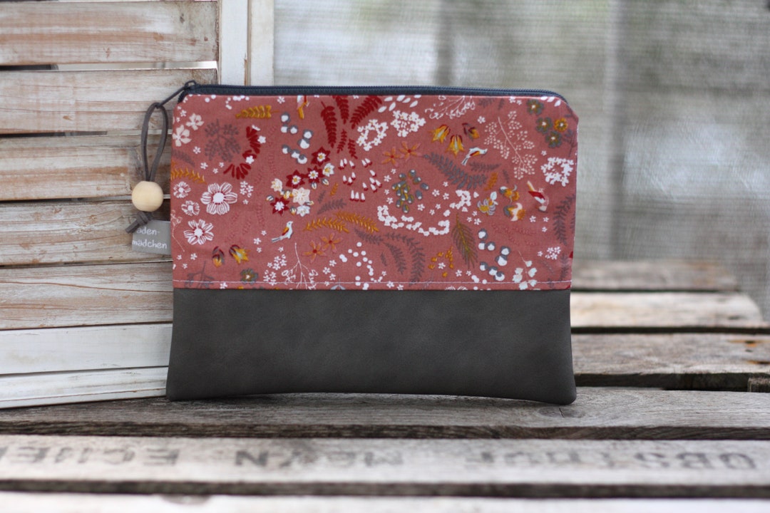 Cosmetic Bag M YOKO Flowers Rust Red Faux Leather Grey With Wooden Bead ...