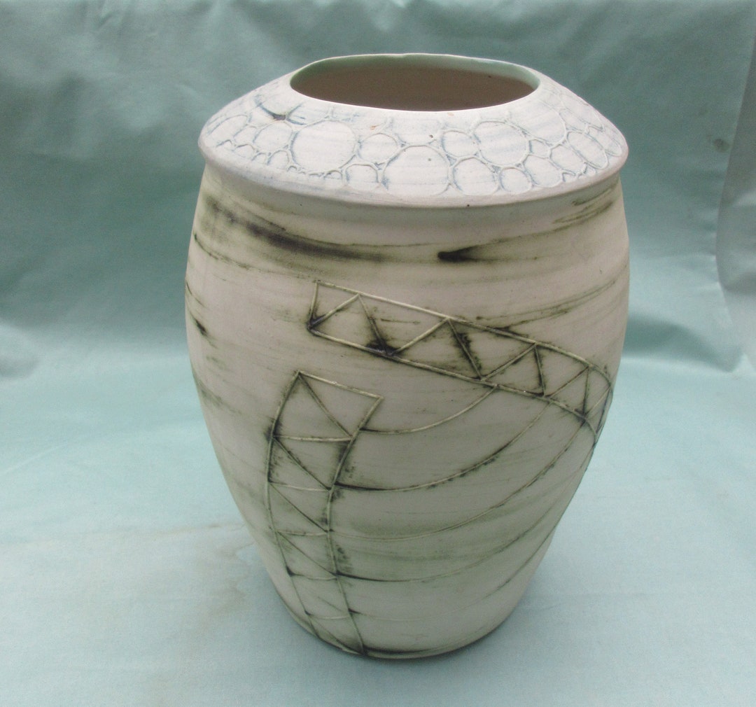Large Vase - Carn Pottery - Etsy