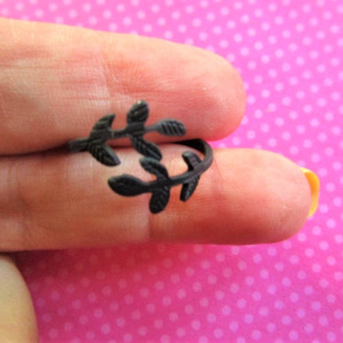 Leaf Rose Gold Black Toe Rings - Etsy