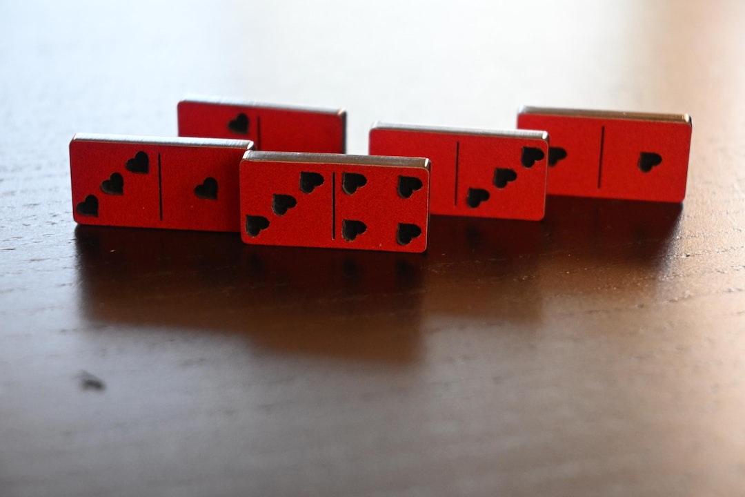 Mini Travel Dominoes – Red Acrylic Domino Set With Hearts – Pocket Size ...