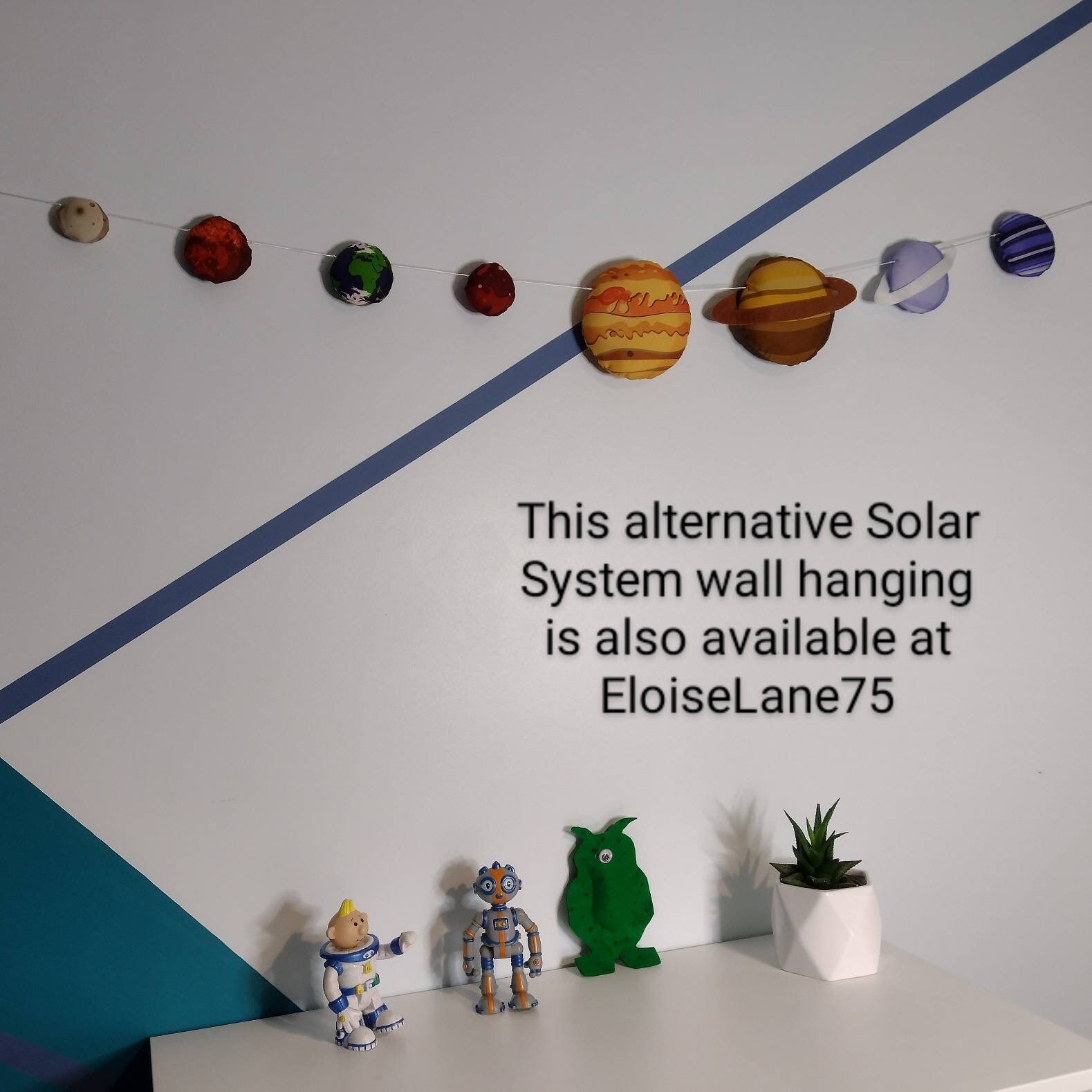 Solar System Wall Mount