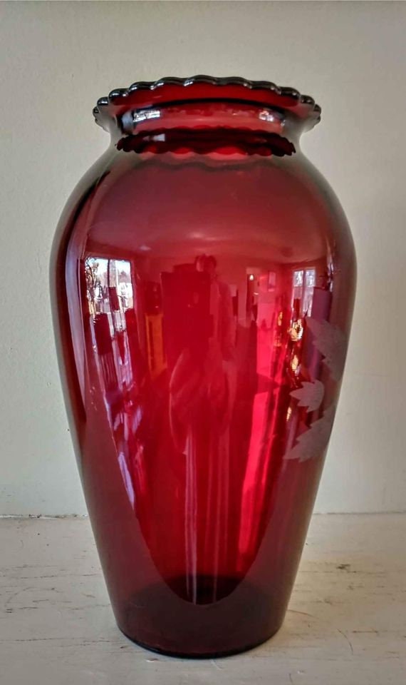 Vintage Royal Ruby Anchor Hocking Vase ,art and Collectibles ...
