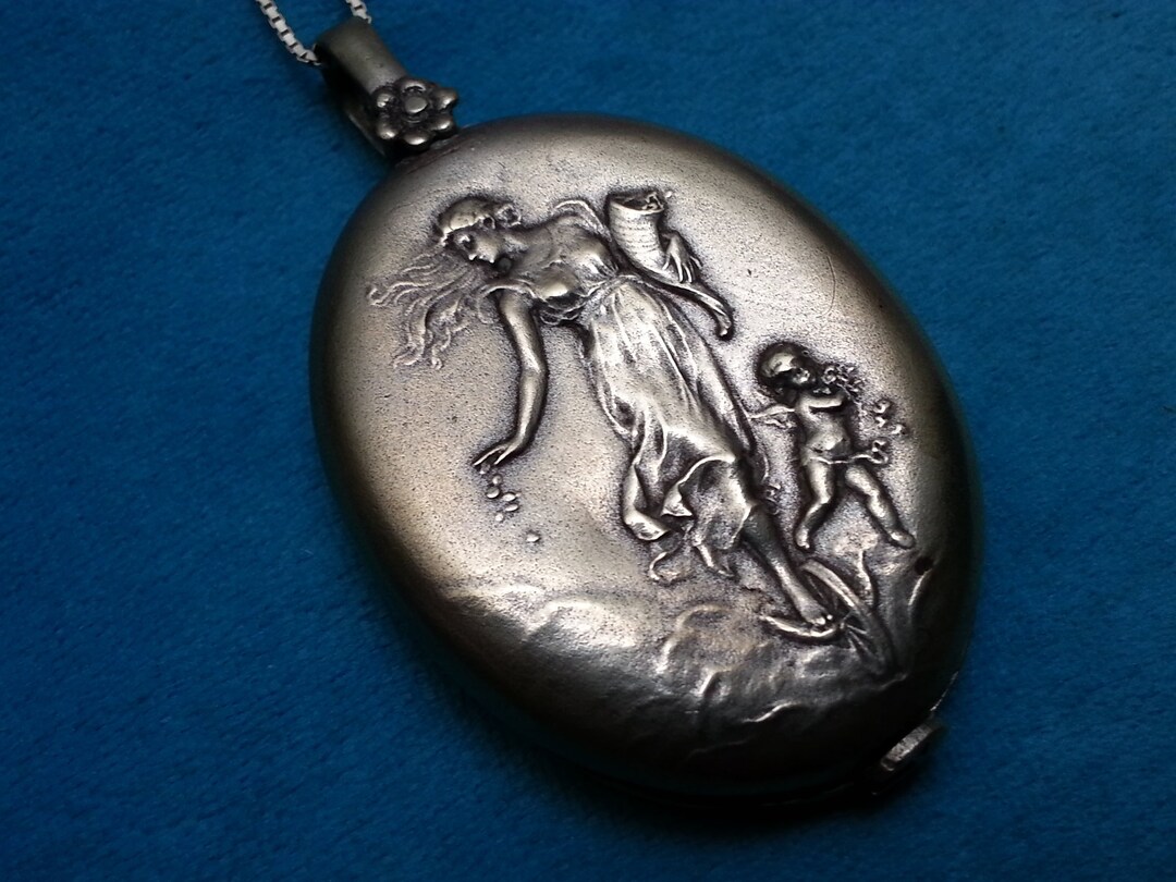 Double-sided Edwardian/art Nouveau Slide Locket, Beautiful Ancient ...