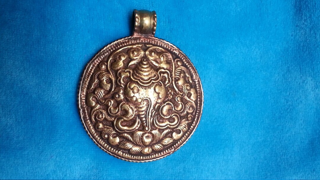 Striking Hand-made Gold-tone Tibetan Pendant, Auspicious Buddhist Shell ...